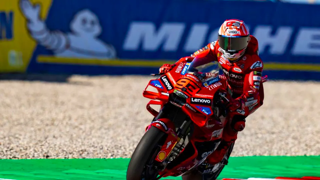 MotoGP: Marc Marquez profitiert vom Sturz seines Bruders | blue News