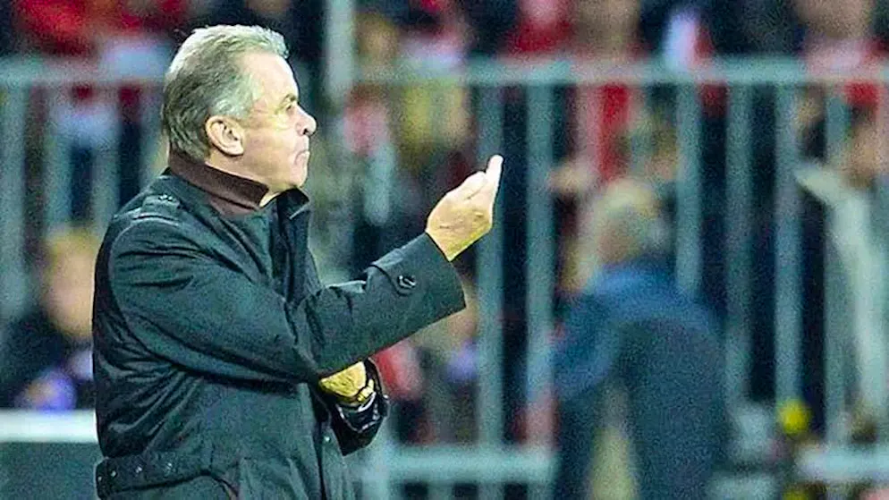 Union coach joins the ranks: The five best stinky fingers in football ...