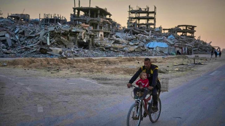 Politics: Lebanon: 13 dead in Israeli attack on Palestinians | blue News