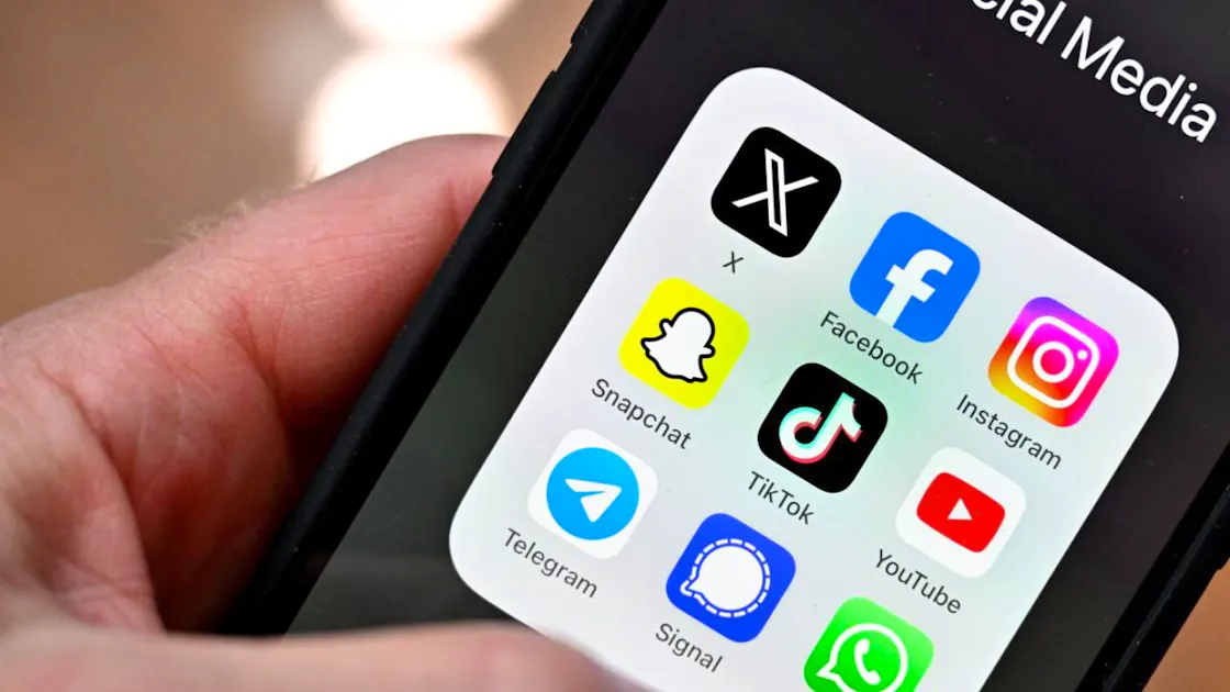 Internet: Snapchat starts age verification of users in Australia | blue ...