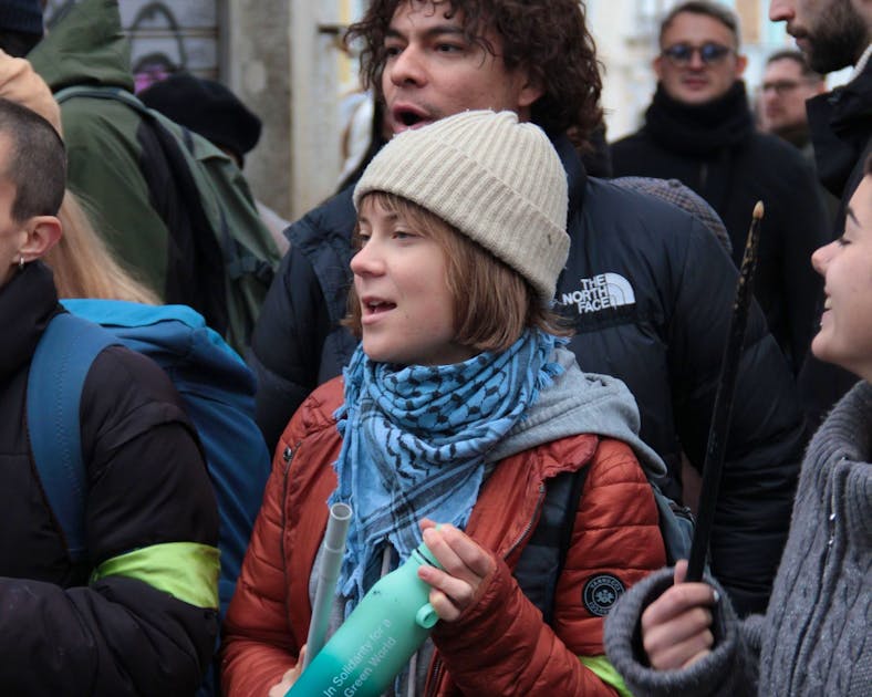 Greta Thunberg colors Canal Grande green - city throws her out | blue News