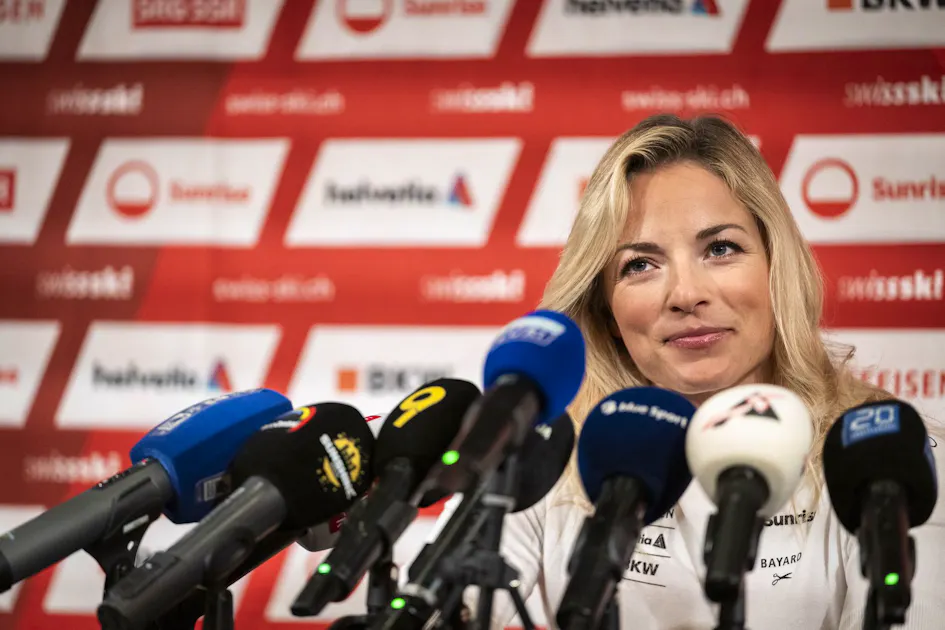 Après sa grave blessure: Lara Gut-Behrami sort du silence : «J'adore le ...