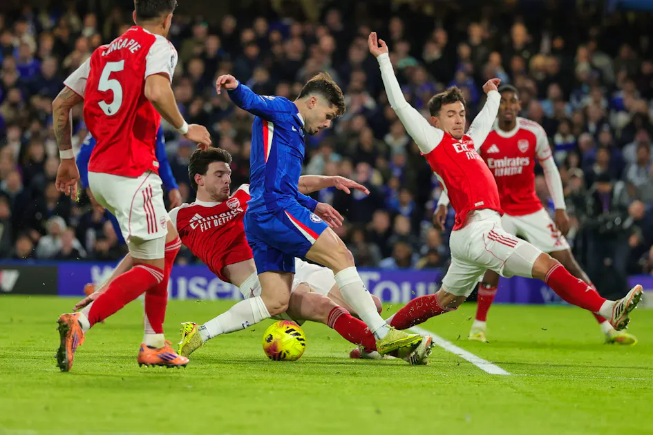 Top match in the Premier League: Chelsea fight their way to a point ...