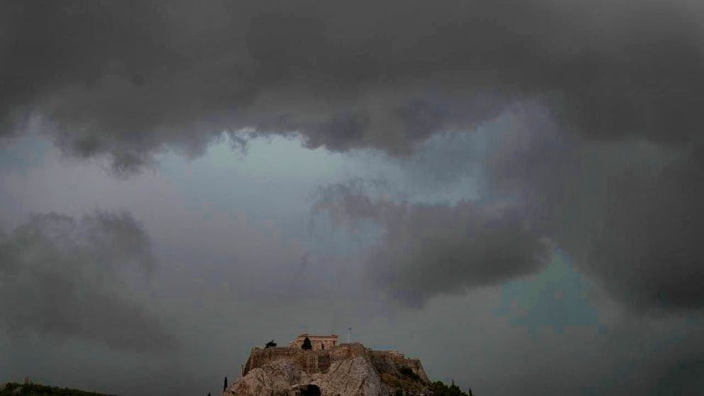 Greece: Storm hits Aegean - roads flooded, schools closed | blue News