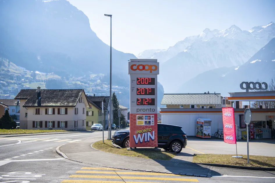 Luxus Navigiere Mich Zur Nchsten Tankstelle Fotos