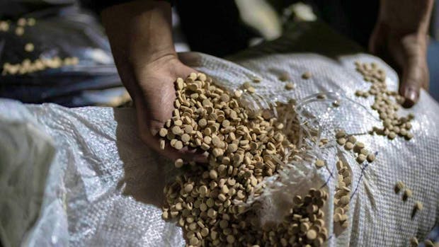 Syria: UN: 15 large drug labs closed since Assad's fall | blue News