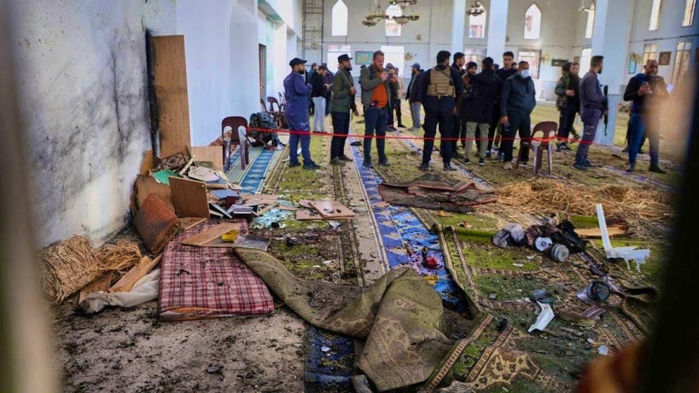 Politics: Syria: First attack on mosque since Assad's fall | blue News