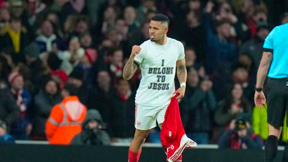 England: Arsenal win top match against Aston Villa in commanding ...