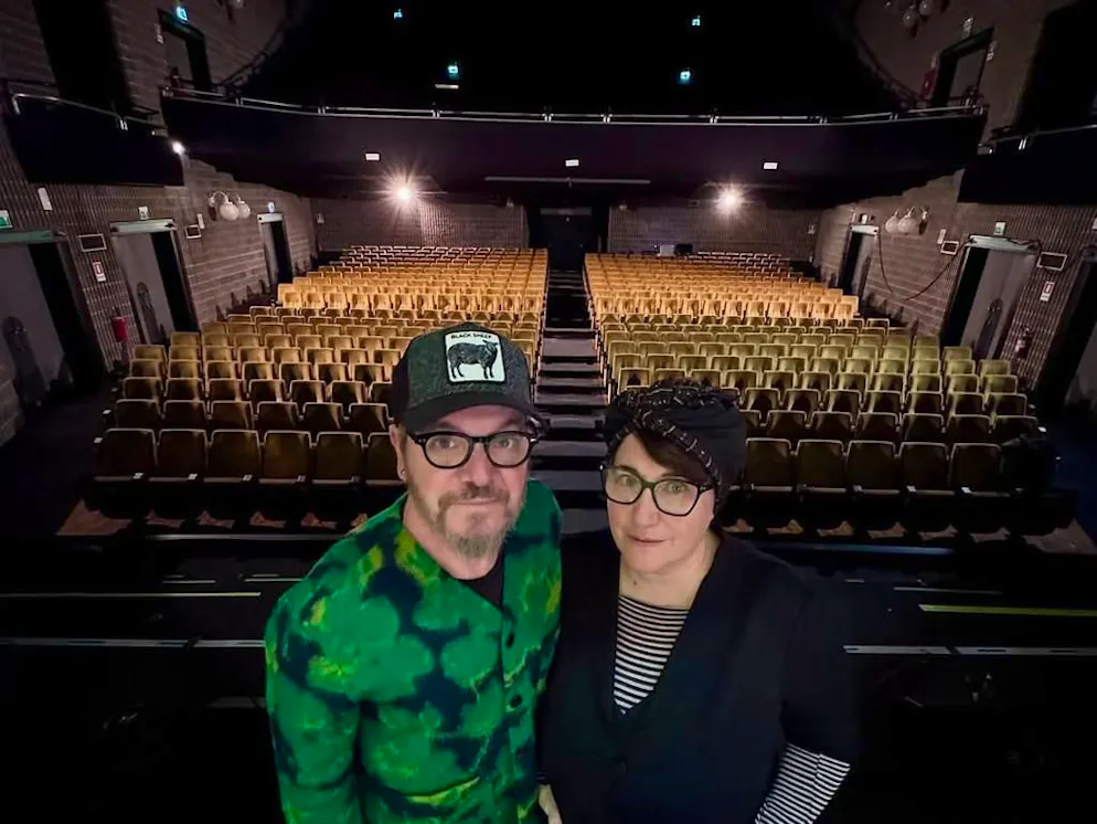 La coppia comica Nuzzo e Di Biase torna a teatro con «Totalmente ...