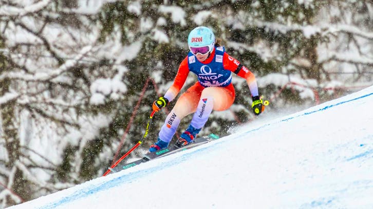 Heavy snowfall and strong winds: Super-G in Zauchensee canceled | blue News