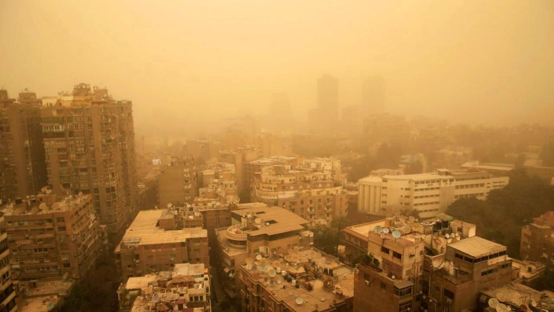 Tempesta di sabbia al Cairo, parzialmente interrotto il traffico aereo ...