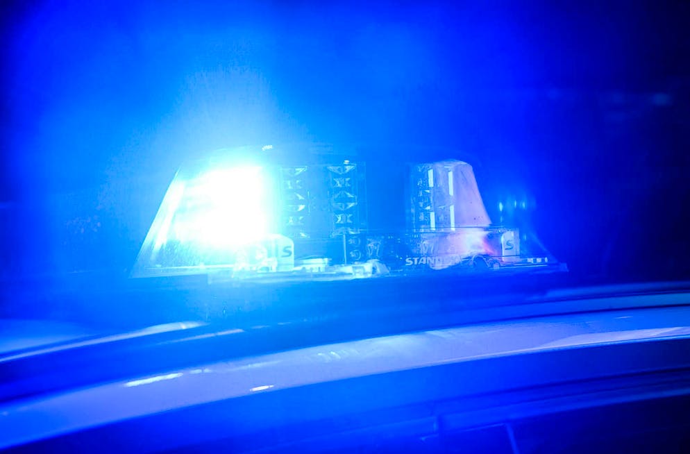 Authorities suspect cardiac arrest: Tourist found dead in gondola in ...