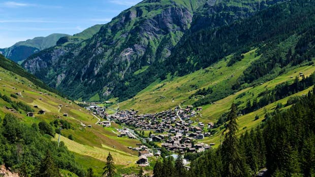 Sessione extra muros del Parlamento retico, Vals in pole position ...