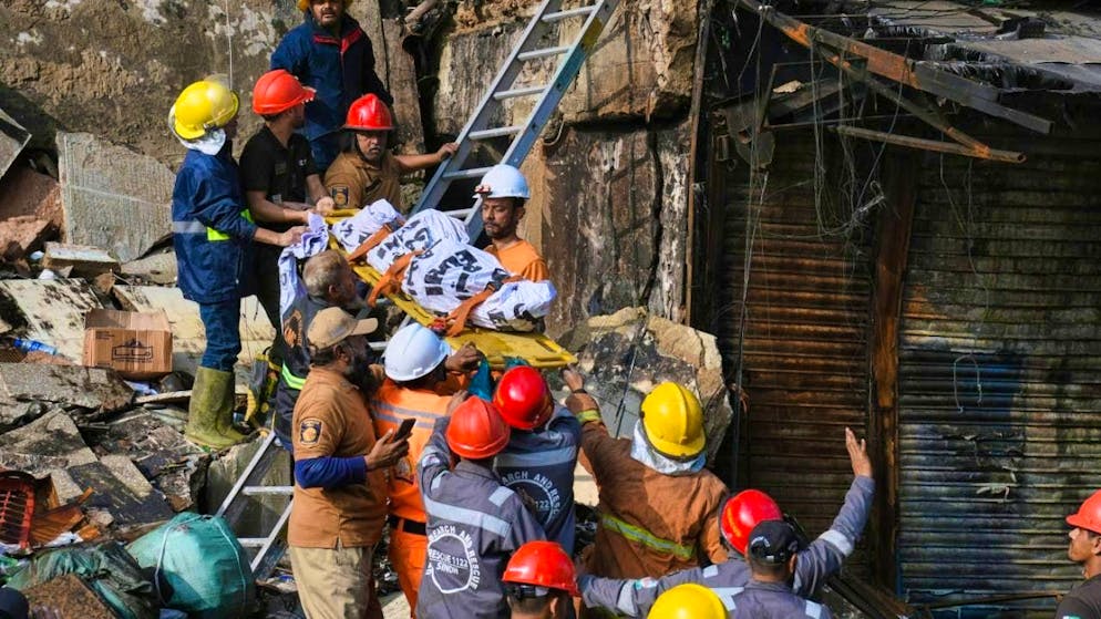 Latest news: 26 dead after fire in Pakistani shopping center | blue News