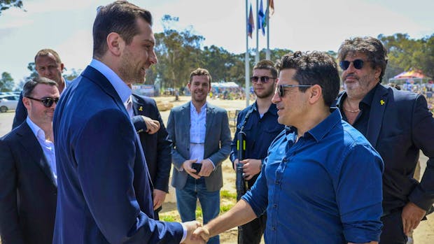 Marine Le Pen's foster son: This is the new pop star of the French ...