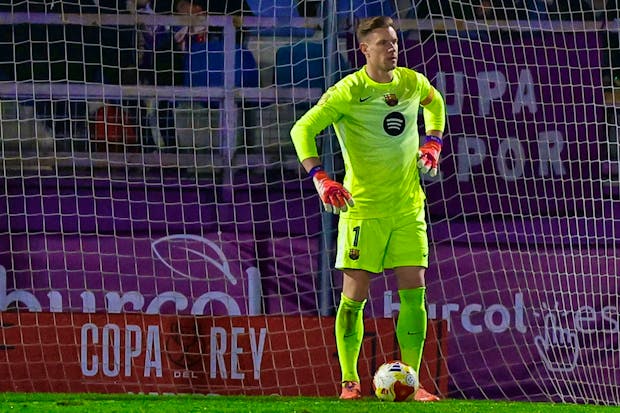 Transfer ticker: Ter Stegen moves to league rival ++ Will world ...