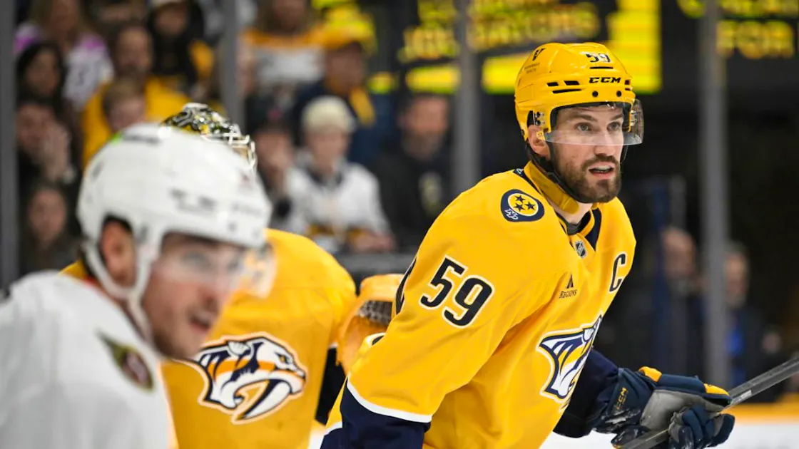 Roman Josi celebrates a home win in his 1000th NHL game | blue News
