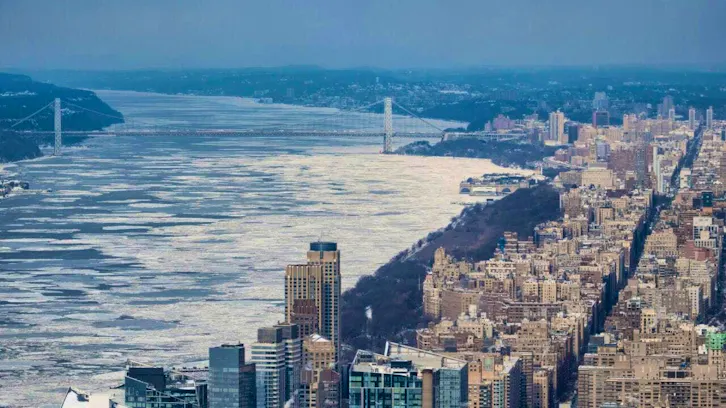 USA: Icy rivers in New York - ferry service largely suspended | blue News