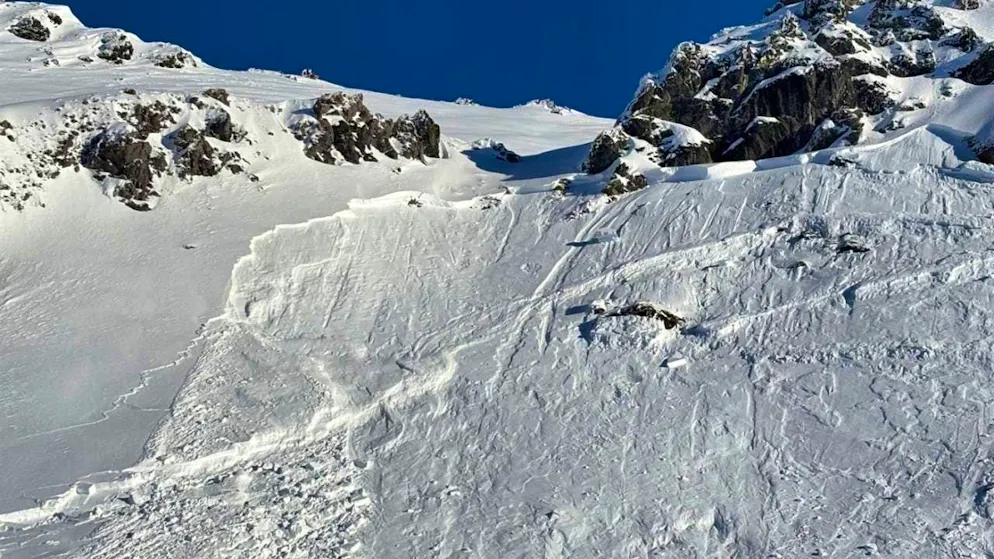 Avalanche accident: 38-year-old snowboarder dies in avalanche near ...