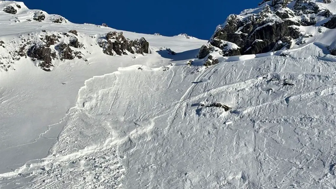 Avalanche accident: 38-year-old snowboarder dies in avalanche near ...