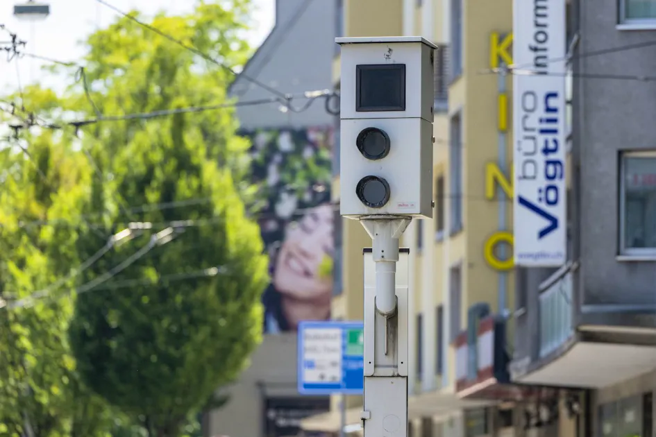 «Abzocke stoppen»: Aargau streitet über Millionen-Blitzer – bald kommts ...