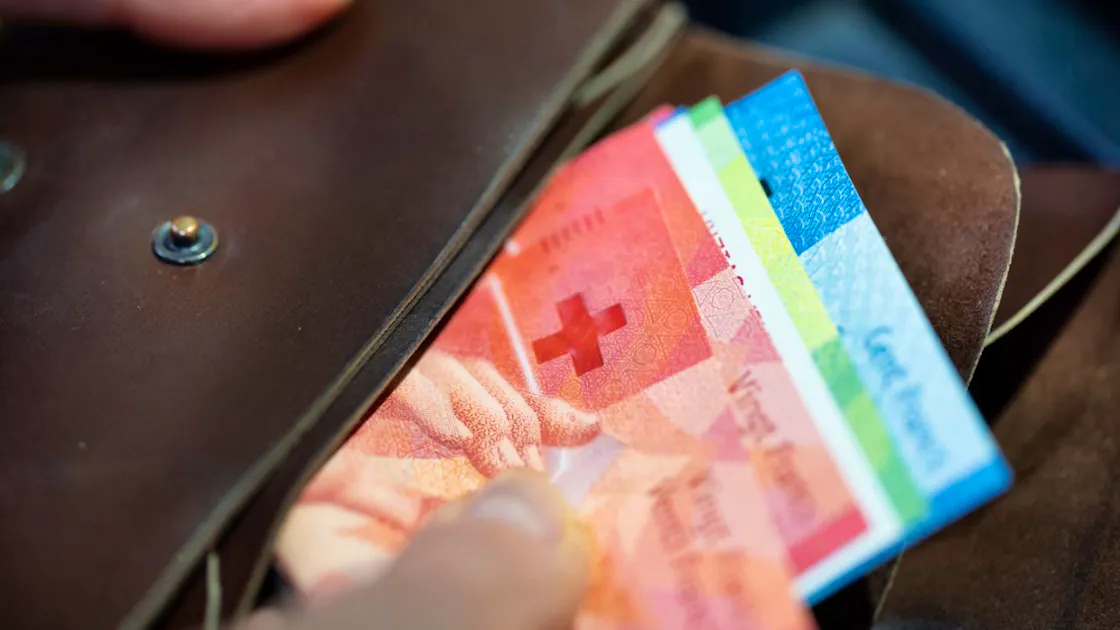 Cash: The franc is enshrined in the constitution | blue News