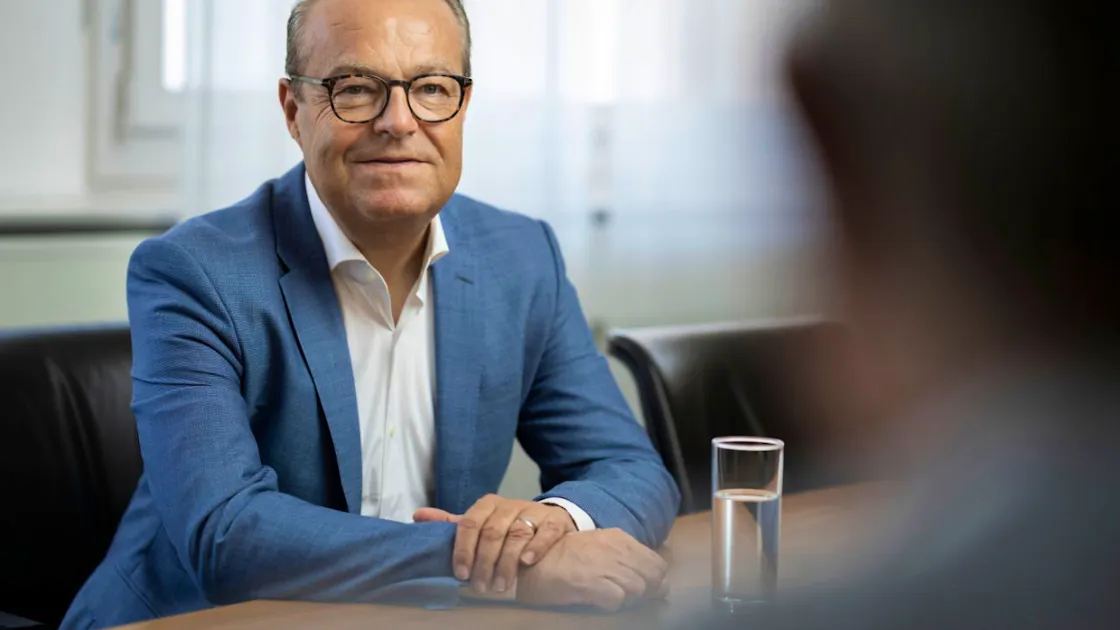 Industrie: Ruag MRO-Chef Ralf Müller tritt nach Skiunfall ab | blue News