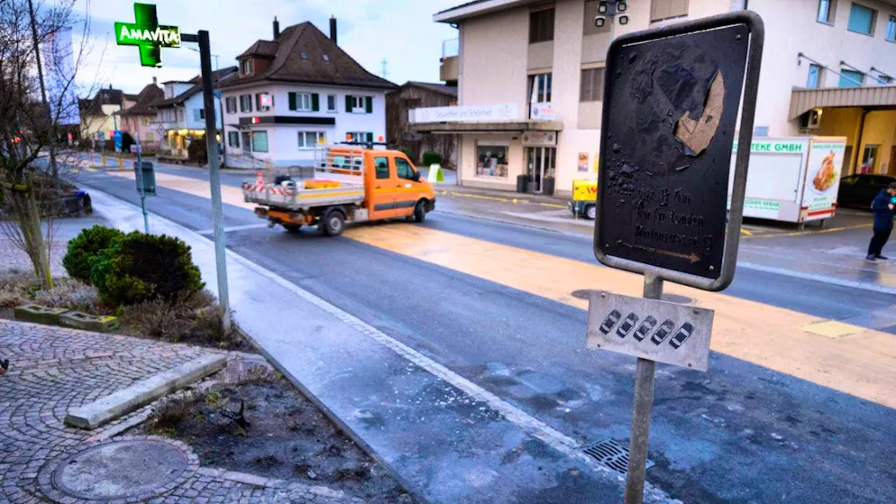 Traffic accident: Road cleared after Postbus fire in Kerzers FR | blue News