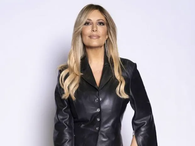 Nuova data fissata?: Selvaggia Lucarelli rimanda le nozze: «Voglio le ...