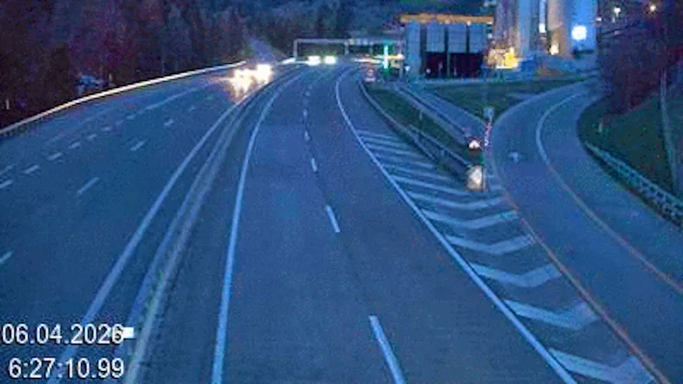 Gotthard traffic jam currently Easter 2026: Waiting times and ...