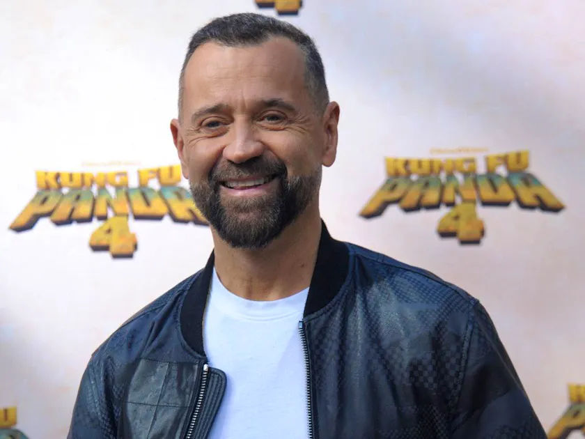 Fabio Volo torna in TV, ma non solo: «Riparto su più fronti» | blue News