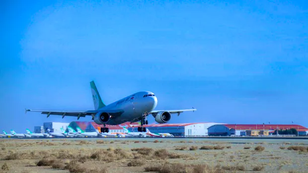 Iran: First foreign flights take off from Tehran again | blue News