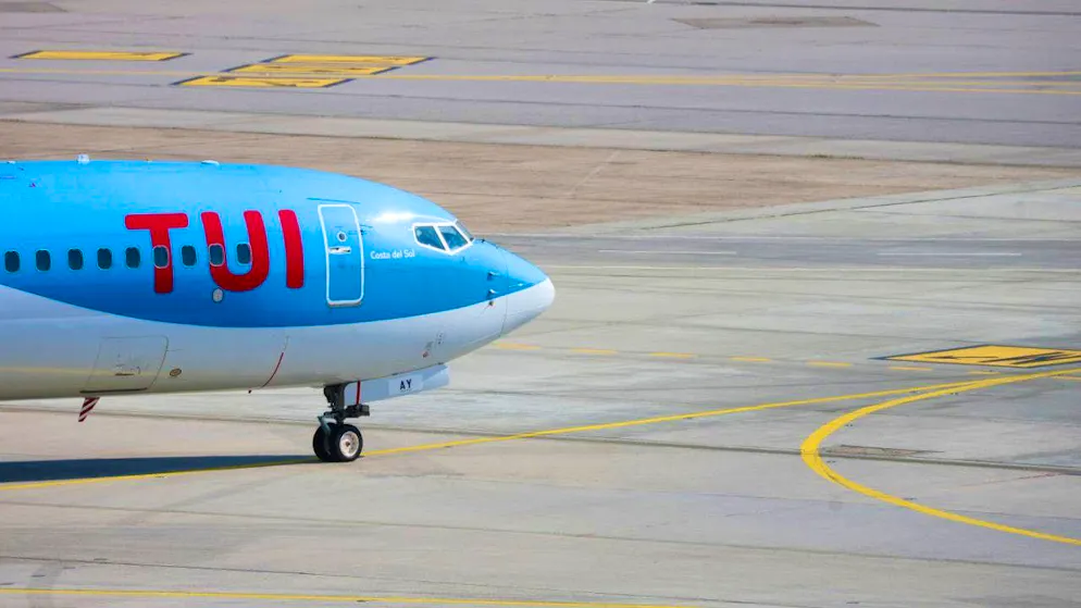 Greece: Accident at aircraft christening - press representative injured ...