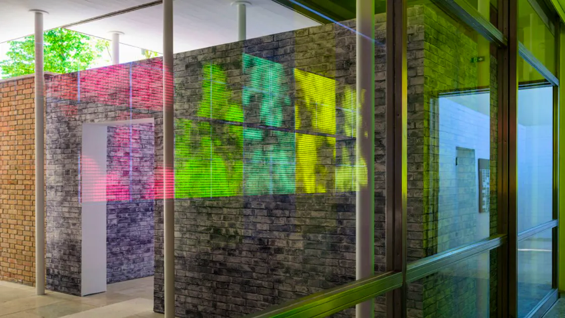 Art contemporain: À Venise, la Suisse transforme la question queer en ...