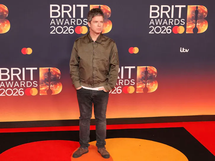 Noel Gallagher paparazzato a Londra con Nina Johnson | blue News