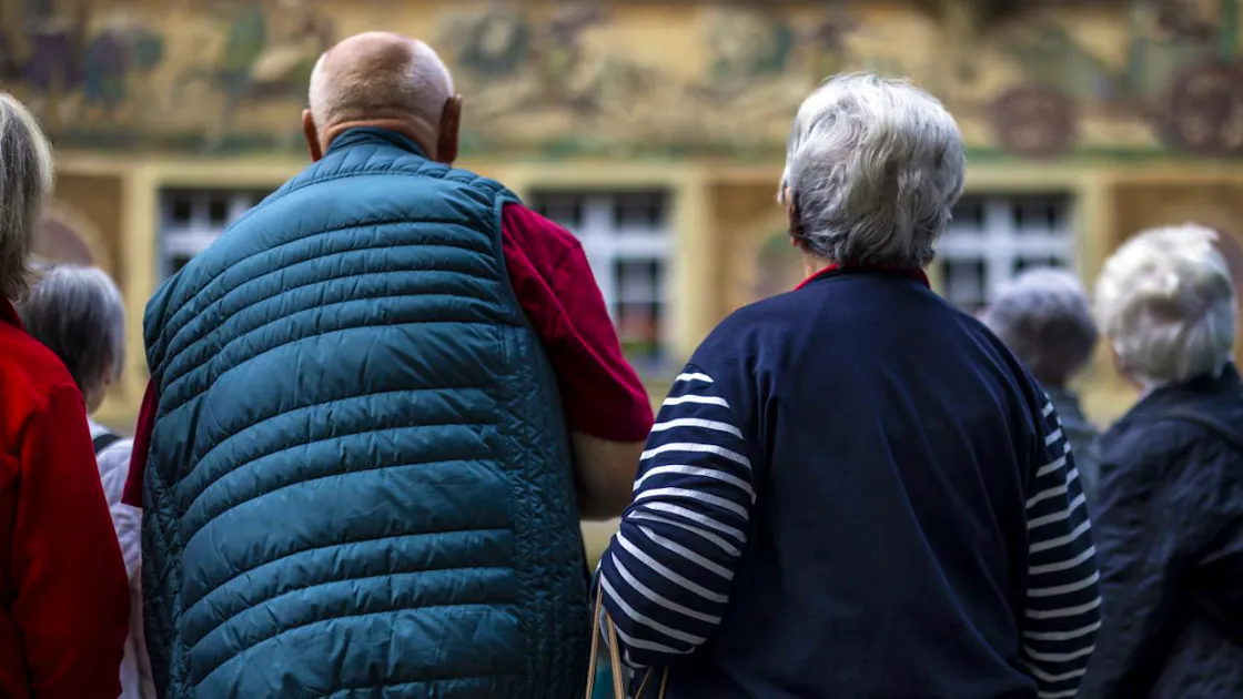 Number rises again: AHV pays out more than 2.6 million old-age pensions ...