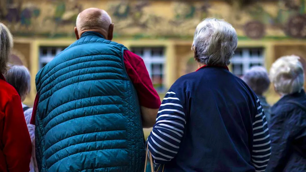 Number rises again: AHV pays out more than 2.6 million old-age pensions ...
