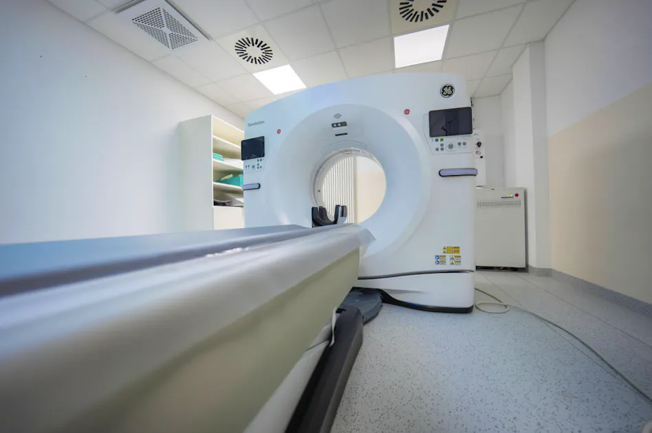 Doctors warn: Australia: Married couple in pain - followed by the same ...