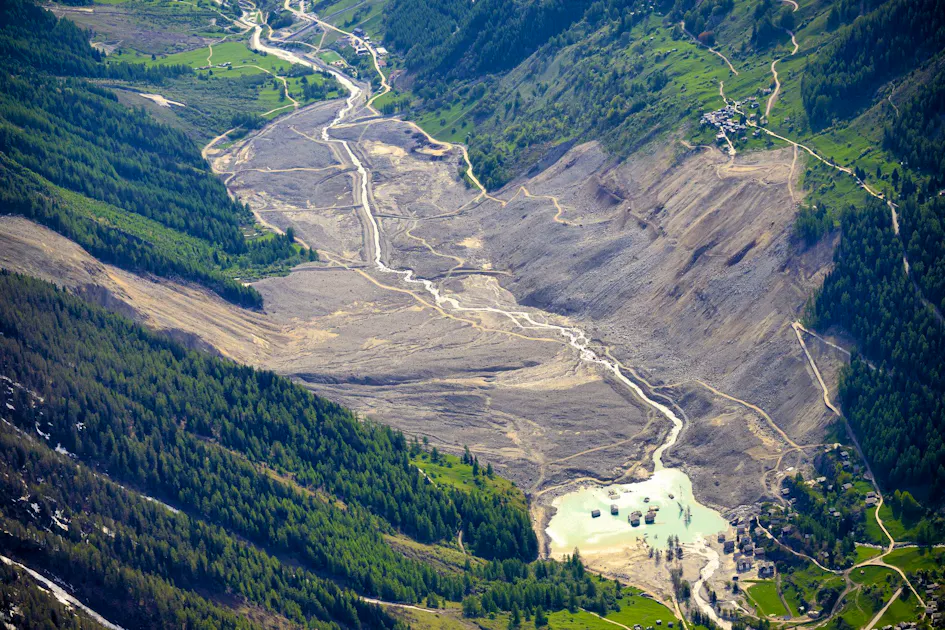 13 months after the landslide, there is new hope in Blatten VS | blue News