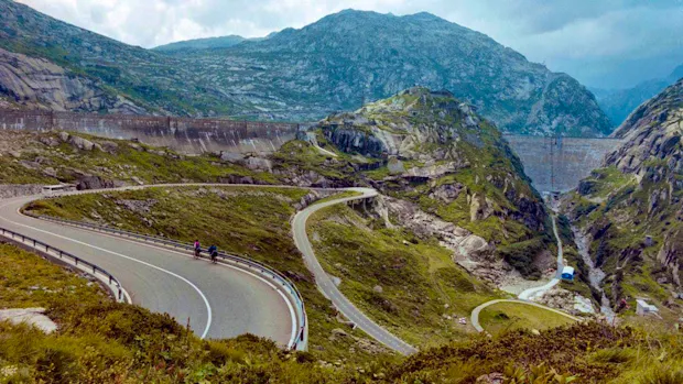 Two more passes closed: More Alpine passes in Switzerland open again ...