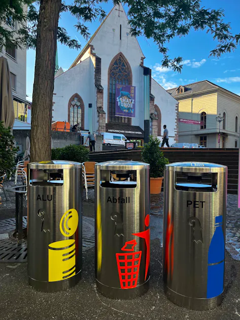 Aluminum, pet and residual waste: Basel wants passers-by to separate ...