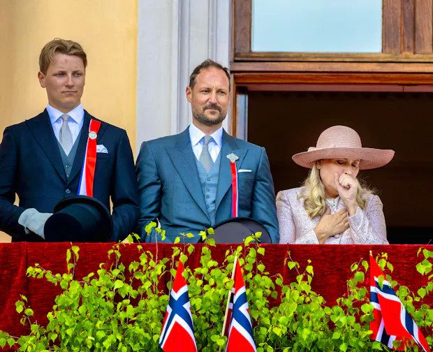 Elite university or army?: Crown Princess Elisabeth graduated from ...