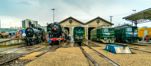 Full steam ahead into the past: The Blue Arrow is back - these are the ...
