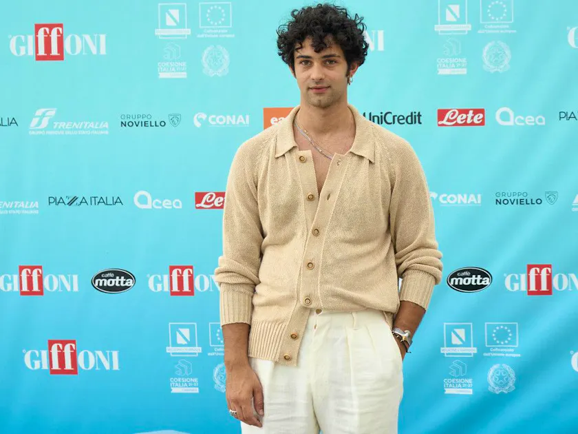 «Storia della mia famiglia»: Massimiliano Caiazzo: «Interpretare Pino ...