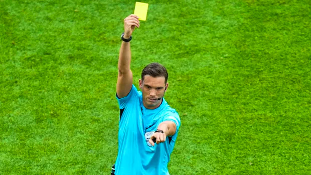 WORLD CUP 2026: Drinking breaks and red for hand in front of mouth: the ...