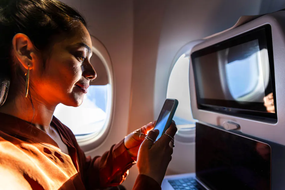 British Airways affected: Cell phone catches fire on flight to Las ...