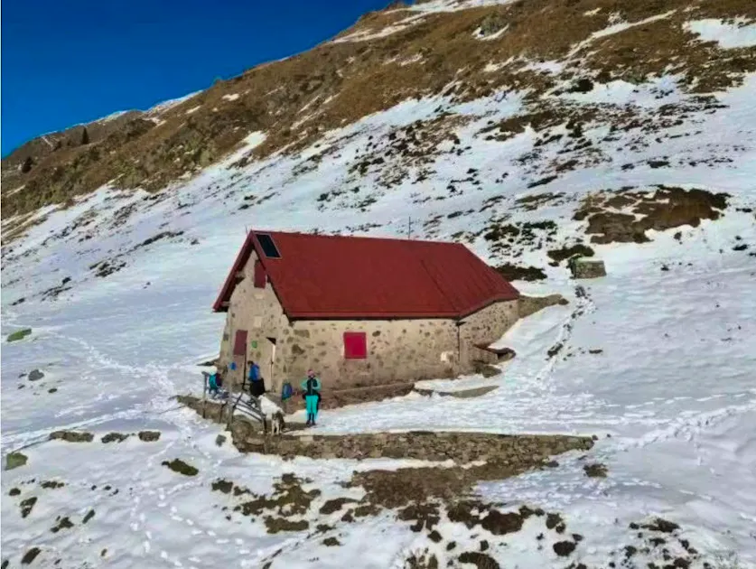 Memories Gone: Hiker left mountain hut door open—storm destroys summit ...