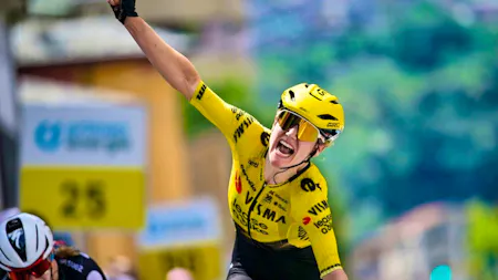 Tour de Suisse: Dutch cyclist De Vries wins the opening stage in ...