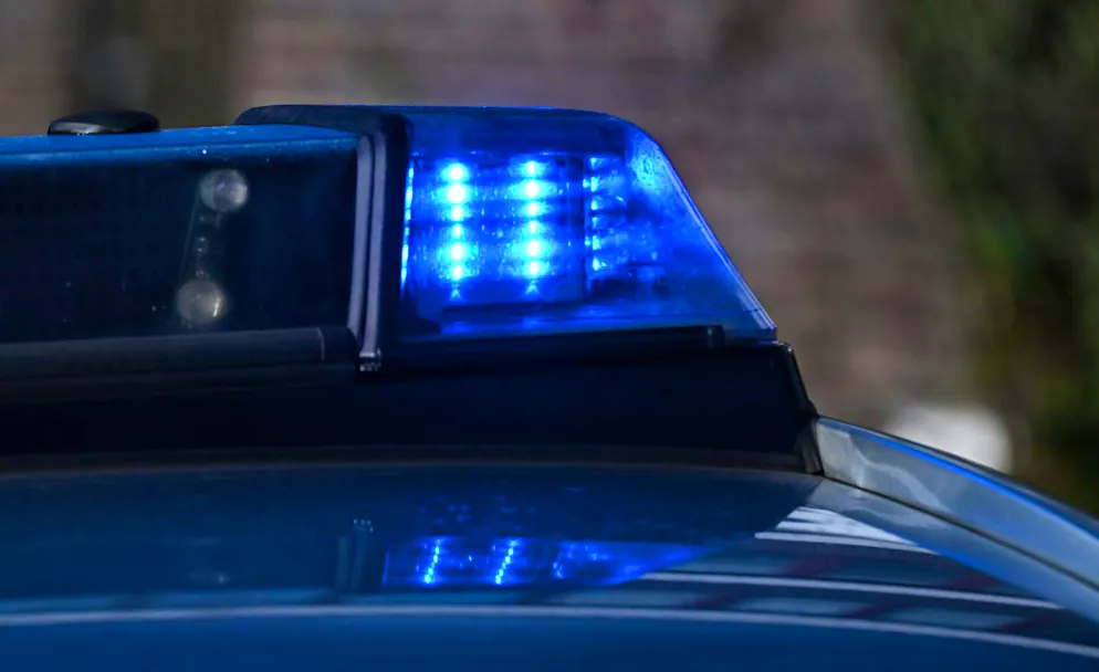 Lane Change Ends Tragically: Two Swiss women die in a serious accident ...